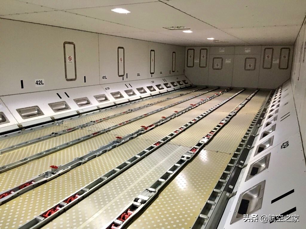 The take-off weight is over 300 tons!Can Airbus A350F challenge the ...