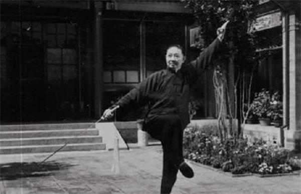 Li Ruidong was a top master in the late Qing Dynasty. He had two ...