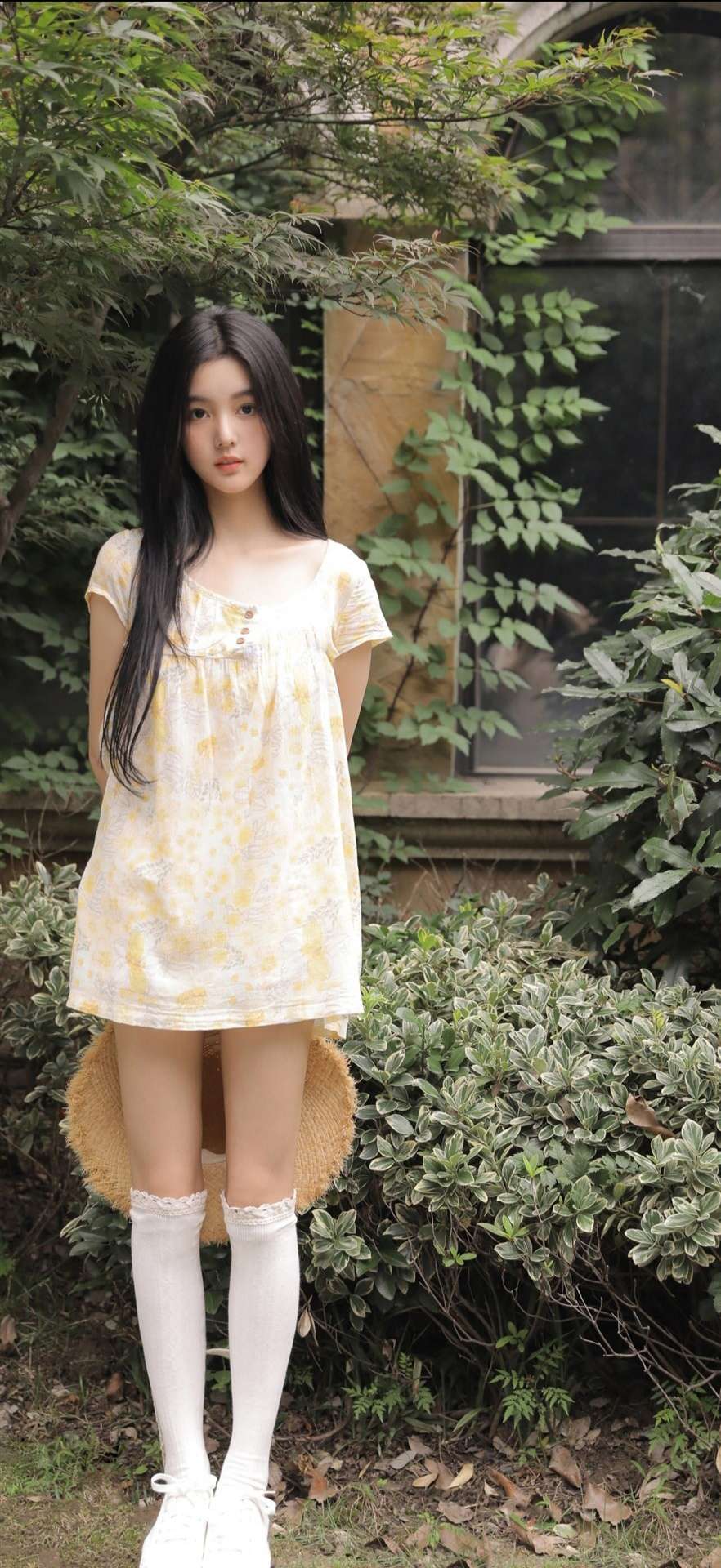 Chen Ziyi Photo Album-Super Clear Wallpaper Edition - iNEWS