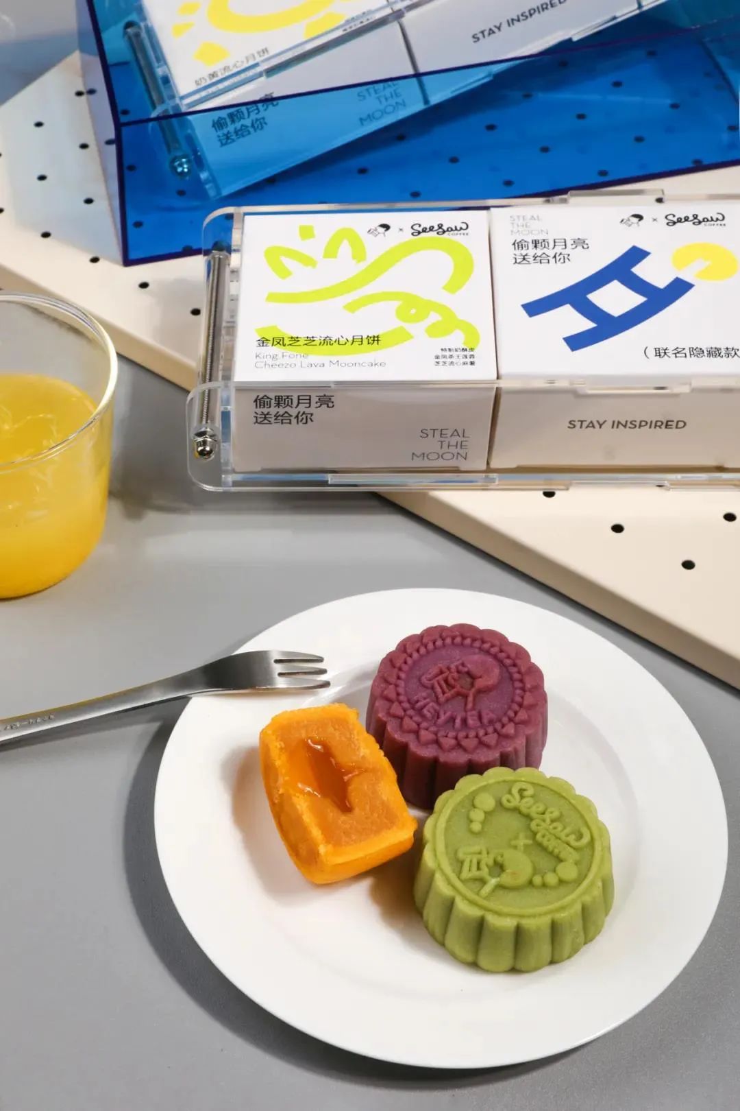 Appreciation of moon cake gift boxes from 14 food and beverage brands ...