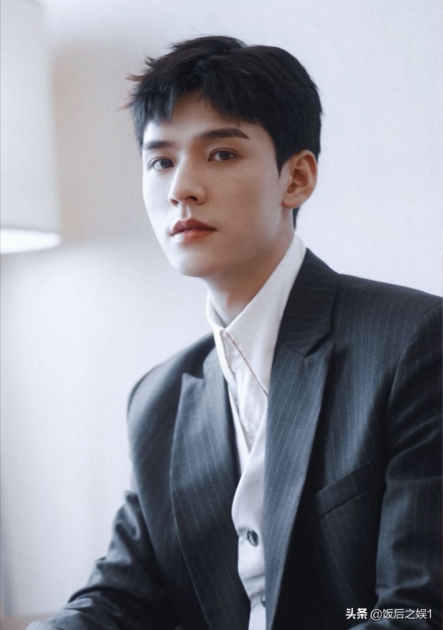 Yang Mi starred as the heroine of "Siming", the hero is the top niche ...