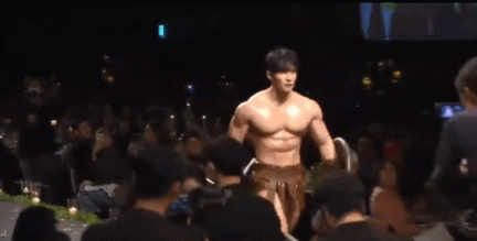 "Muscle Bride" is on fire, the bride's wedding scene shows a 180 kg ...