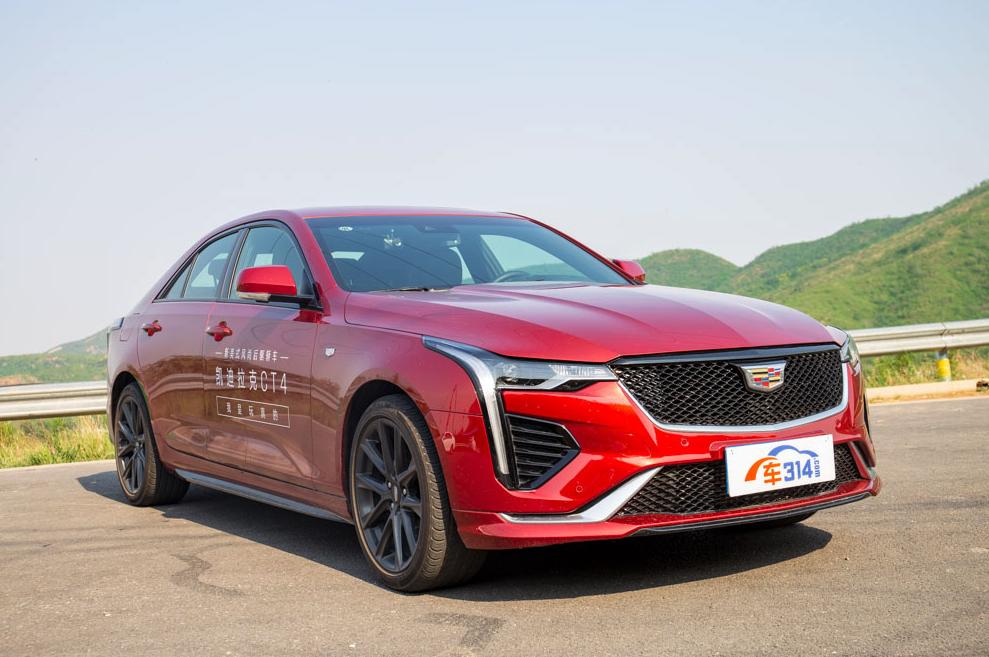 Test drive Cadillac CT4: luxury brand, cost-effective, rear-wheel drive ...