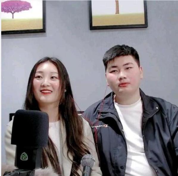 Zhu Danwei's recent situation came to light. He went home alone with his buns, but his wife Chen ...