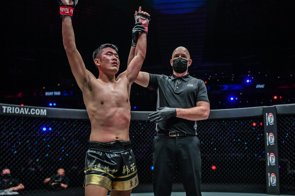 Tang Kai won five consecutive victories with TKO in one round, Han ...