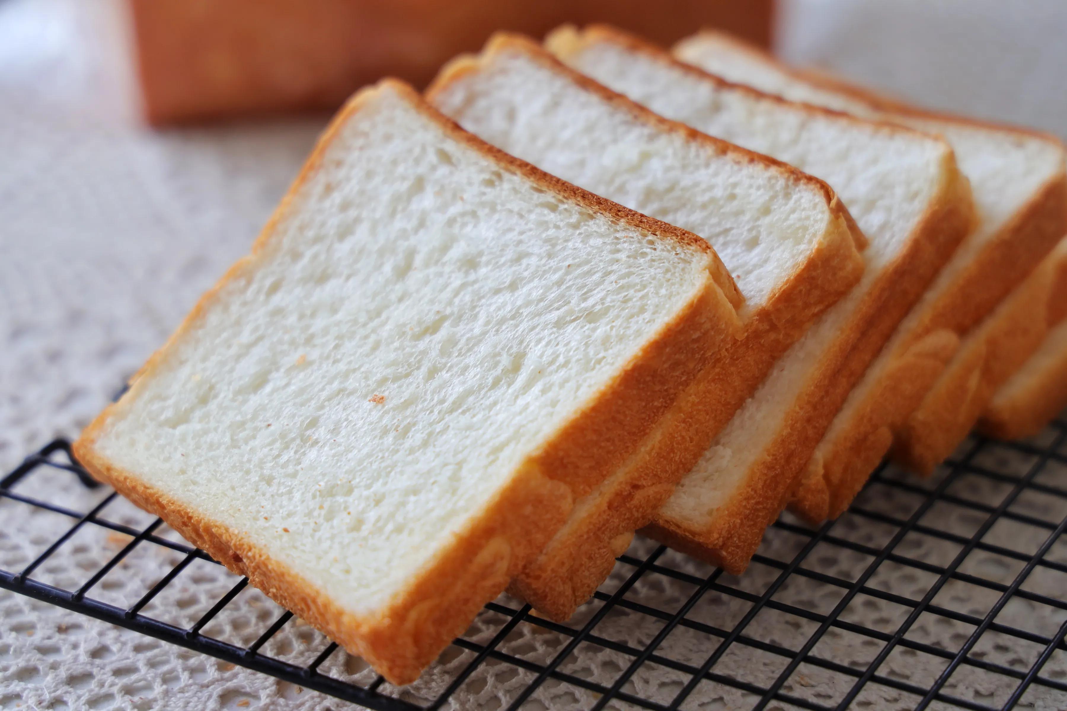 A toast formula that has been used for several years, it is as soft as ...