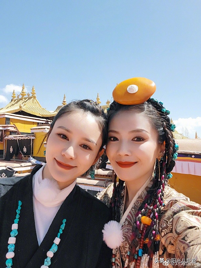 "Wife 5" exclusive group photo, 42-year-old Liu Tao and Qin Hailu, look ...