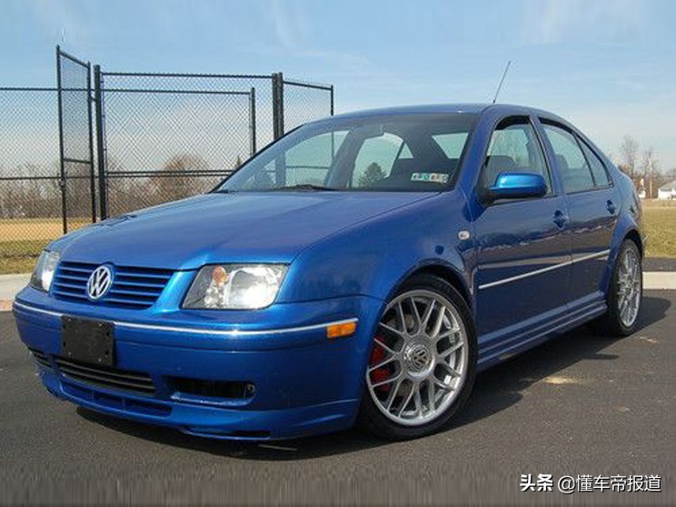 Sporty VW Jetta GLI Lagoon Blue Special Edition Concept Car - iNEWS