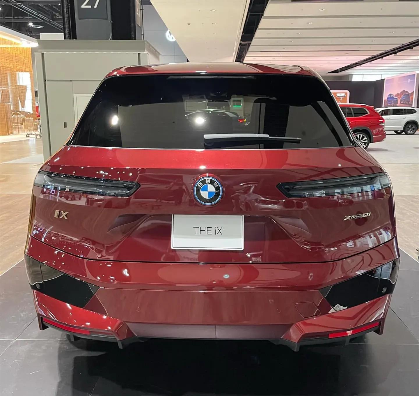 The 2022 BMW IX50 officially arrives in Hong Kong, accelerating from ...