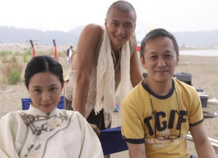 Zeng Zhiwei and Chen Desen run a nursing home to take care of the ...