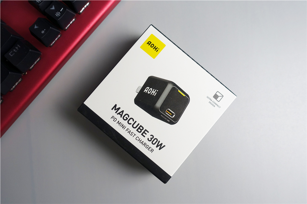 AoHi MAGCUBE 30W微型快充充電器：為數碼設備進行快充 - 資訊咖