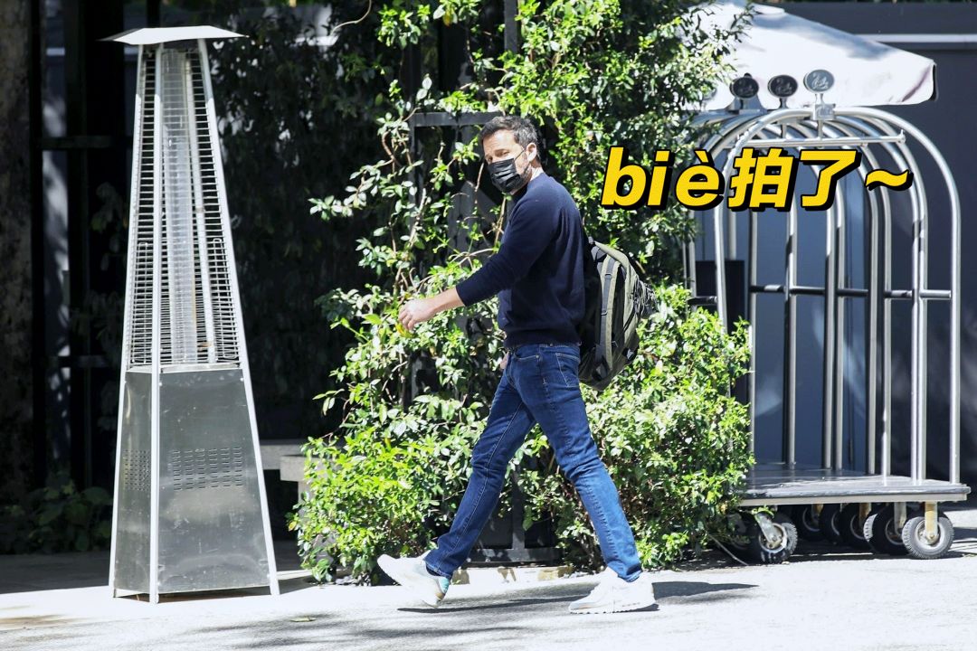 This is the US version of "Feng Fei Lian"!The former top-rated couple ...