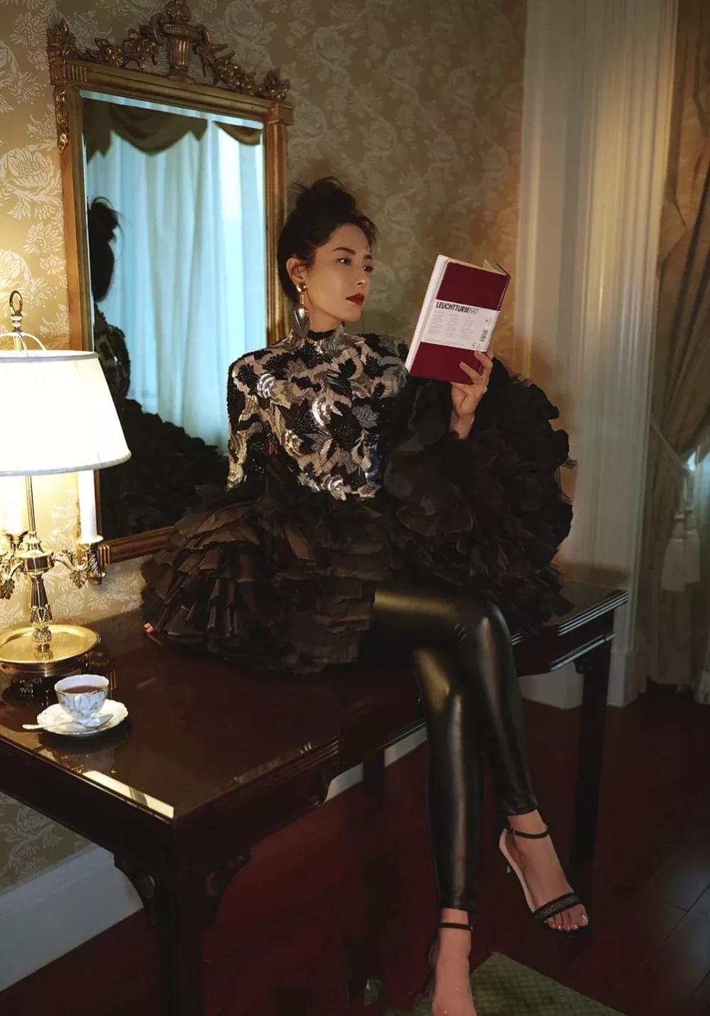 The most beautiful actress Zeng Li - iNEWS