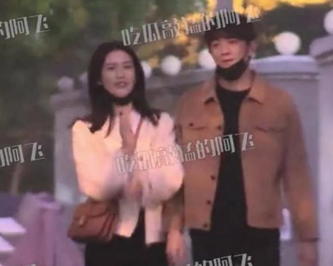 Break up after seeing the parents?Kissing on the street with Xin Ren ...