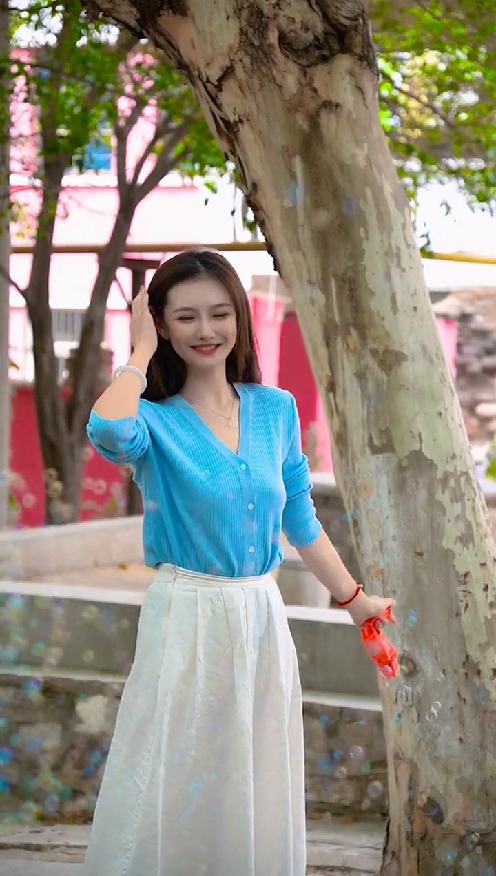 Yu Zi Qian Ying, Hui Zhi Lan Xin - iNEWS