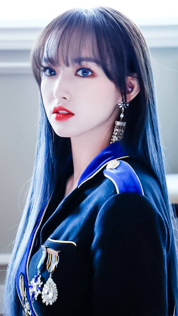 "Milky and Beautiful Girl"-Cheng Xiao - iNEWS