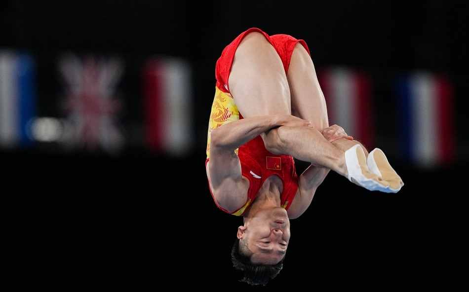 Dong Dong announced the end of his Olympic career after picking silver ...