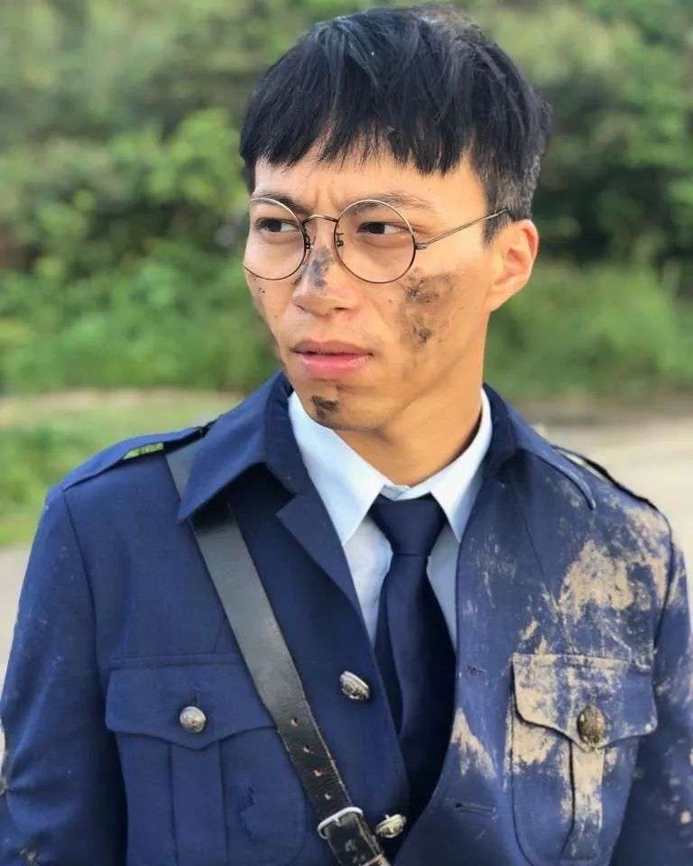 The old photos of TVB top Xiaosheng Xian and Deng Ziqi were ridiculed ...