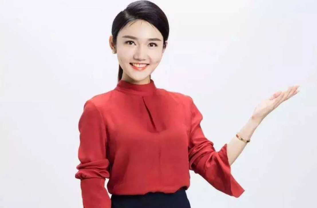 CCTV host Long Yang, known as Dong Qing's successor, is a beautiful and ...