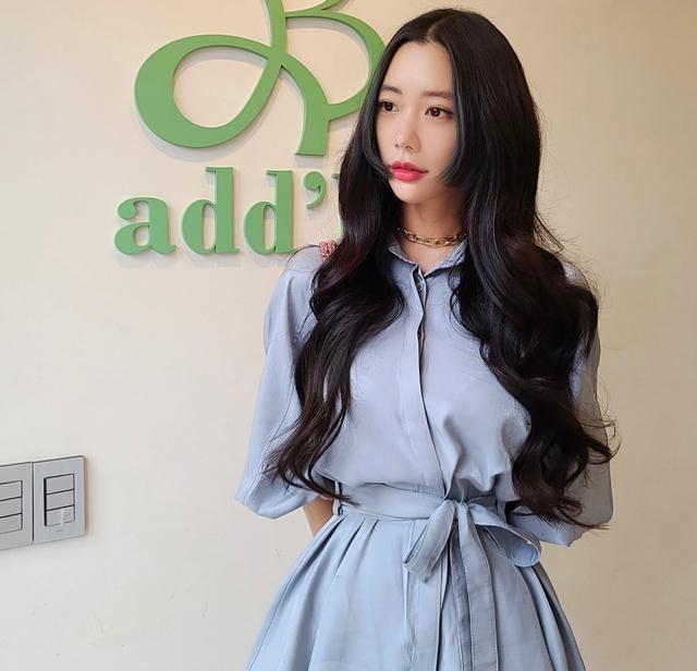 "Asia's first beautiful" Clara, the front of the body, the body is full ...