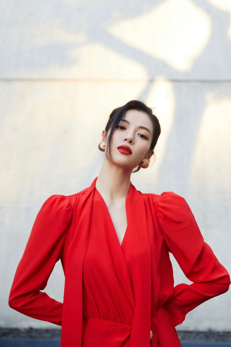 Star beauties: Meina, Bai Lu, Liu Mengmeng, Zhong Chuxi - iNEWS
