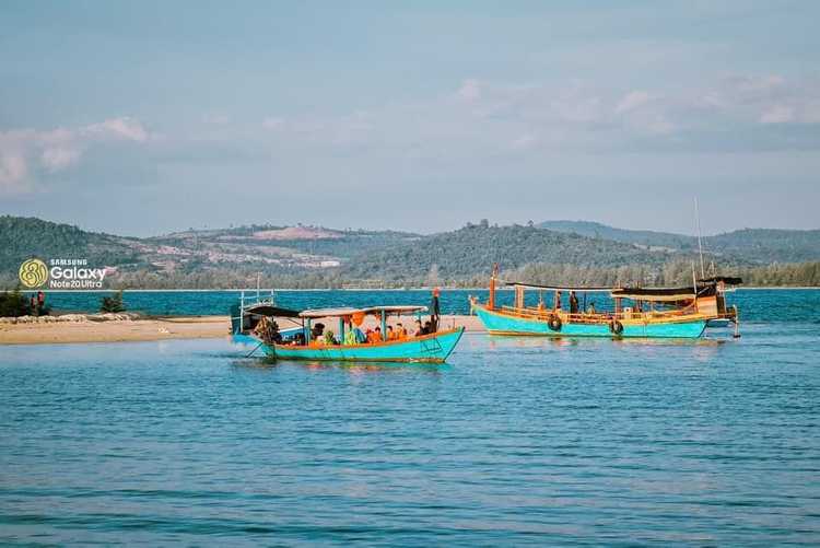 The sunset in Cambodia, the birds go home...this island has all the ...