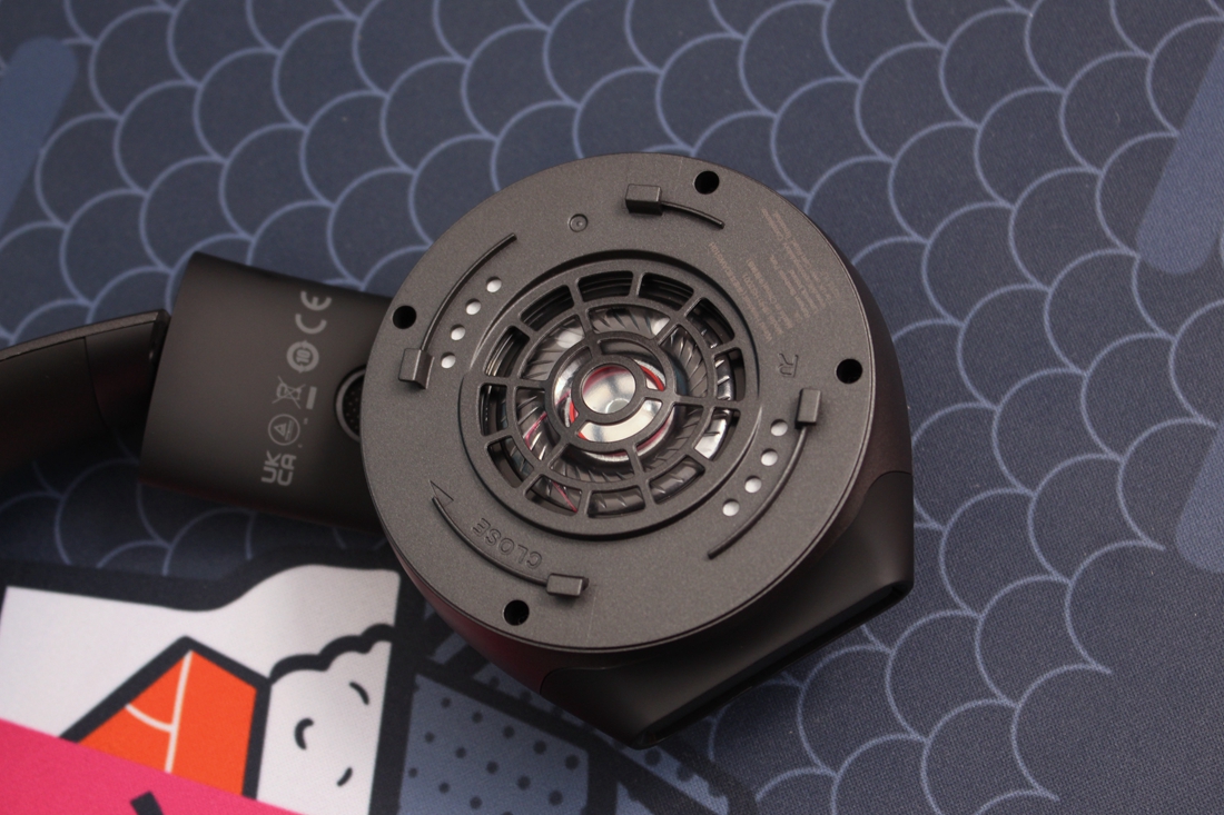 Alienware 510H gaming headset + AW521BR Bluetooth receiver out of the ...