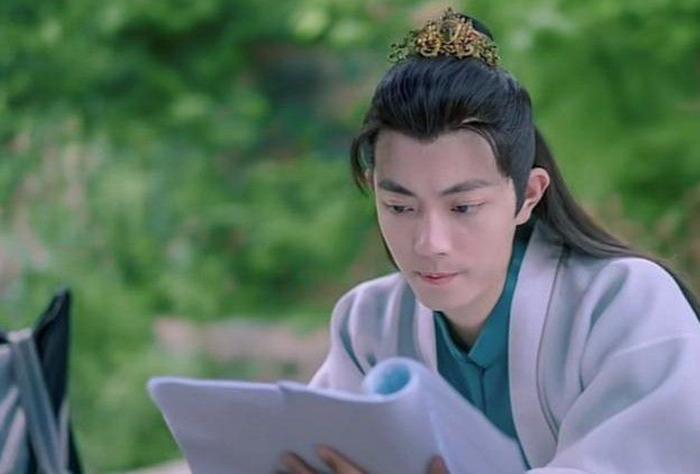 The guy went viral because he smashed his face into Xiao Zhan, but he ...