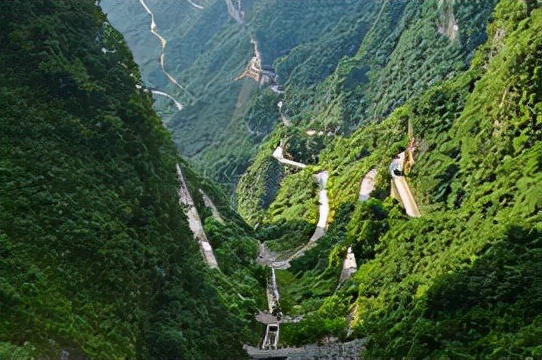 Appreciation of world scenery-China, Tianmen Mountain, Tongtian Avenue ...