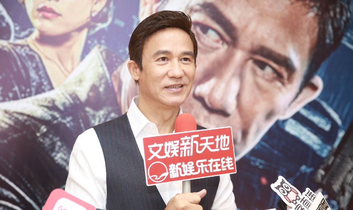 Hong Kong's villain Li Zixiong shows his affection!The 23-year-old wife ...