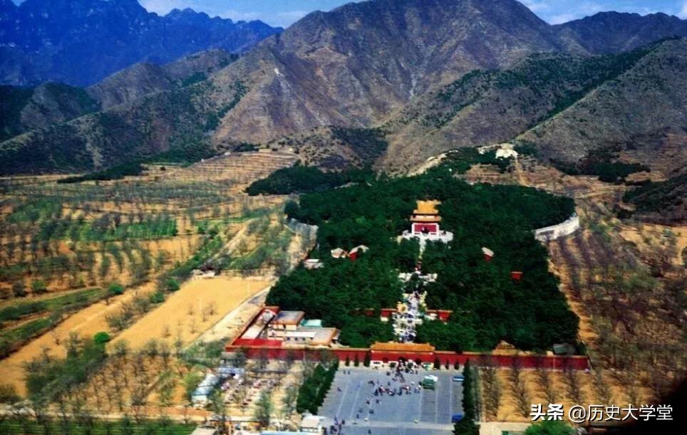 What did the Ming Dingling tomb excavate, and why did the Dingling tomb ...