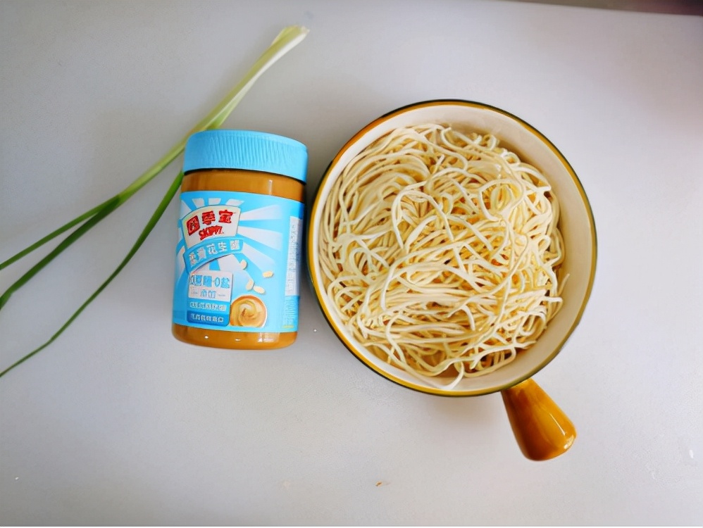 The traditional pasta steamed meat dragon method is simple and easy to ...