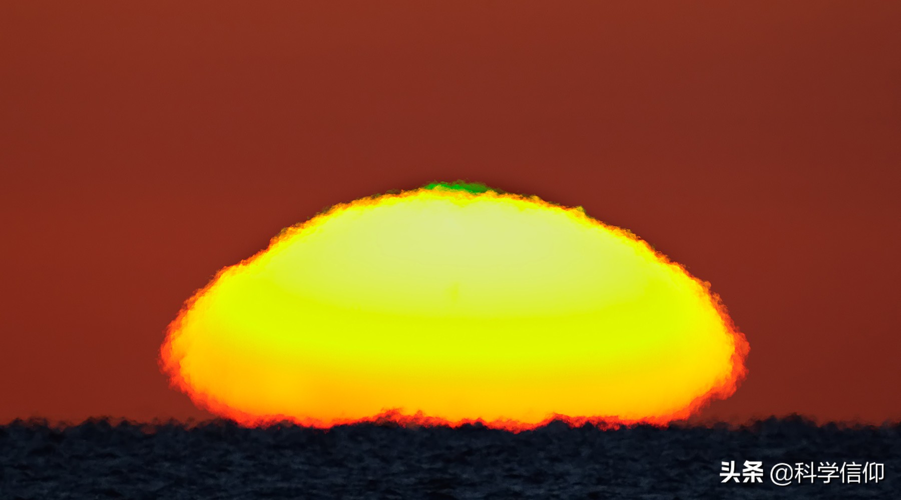 Have you seen the bright green sunlight?How is the rare green flash ...