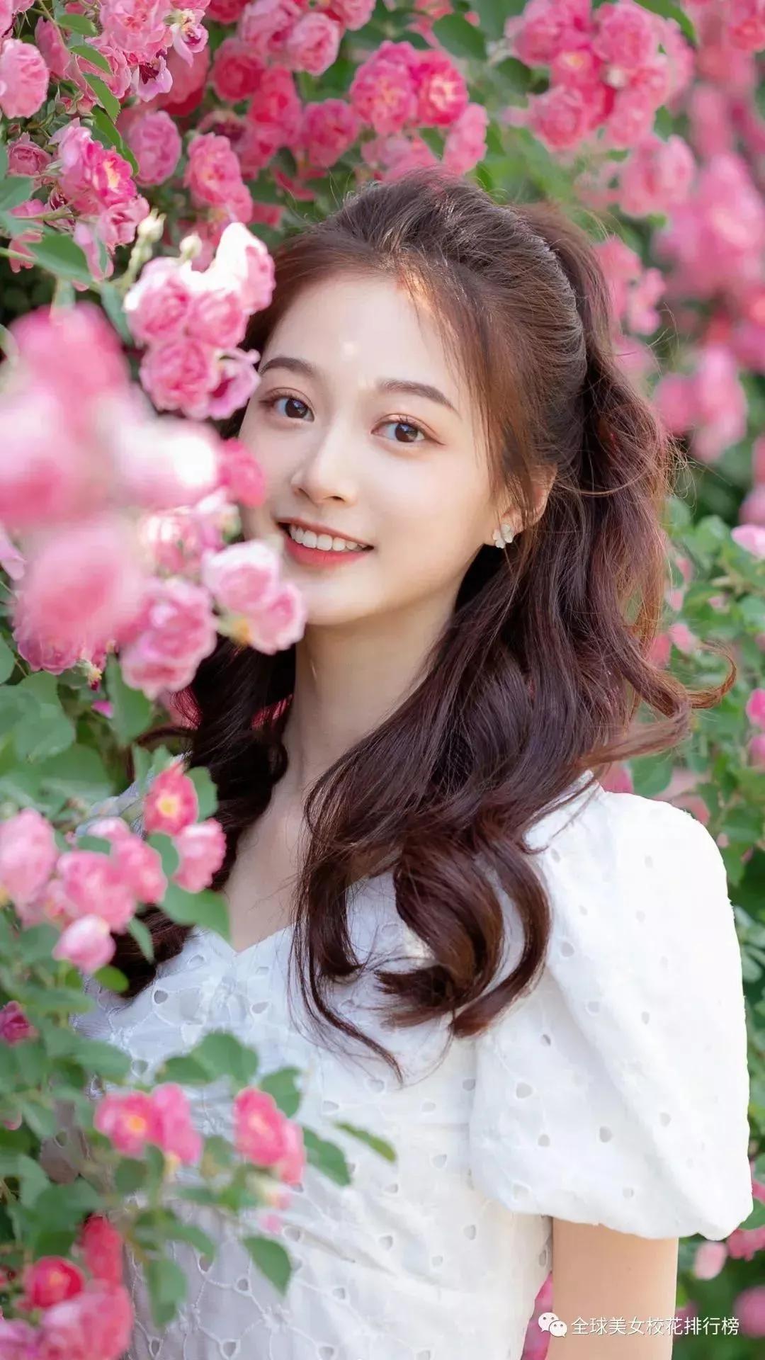 With temperament and beauty, her name is Feng Lin, she deserves to be a ...