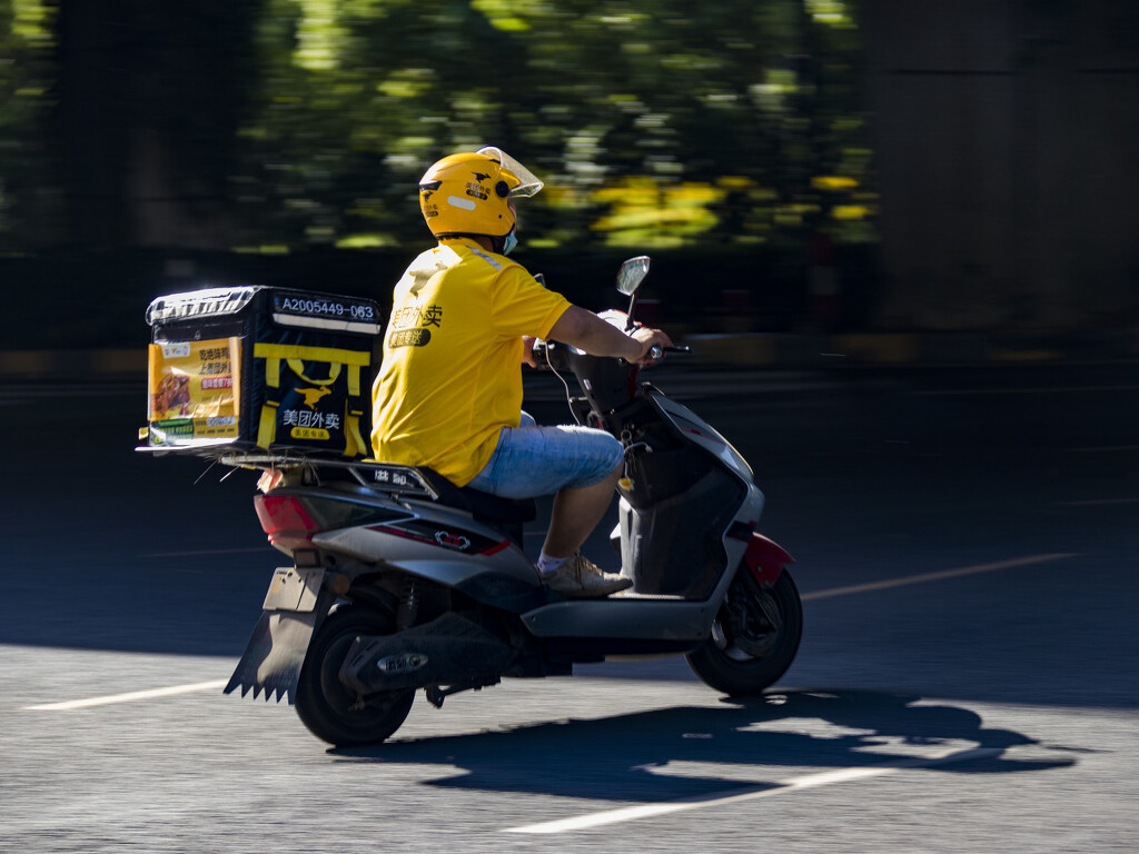 Doctor of Peking University undercover Meituan rider, who is in charge ...