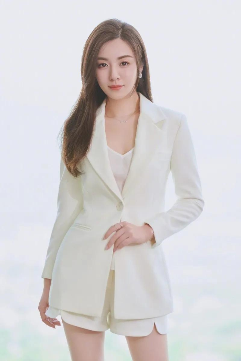 Stunner Goddess-Wang Xiaochen - iNEWS