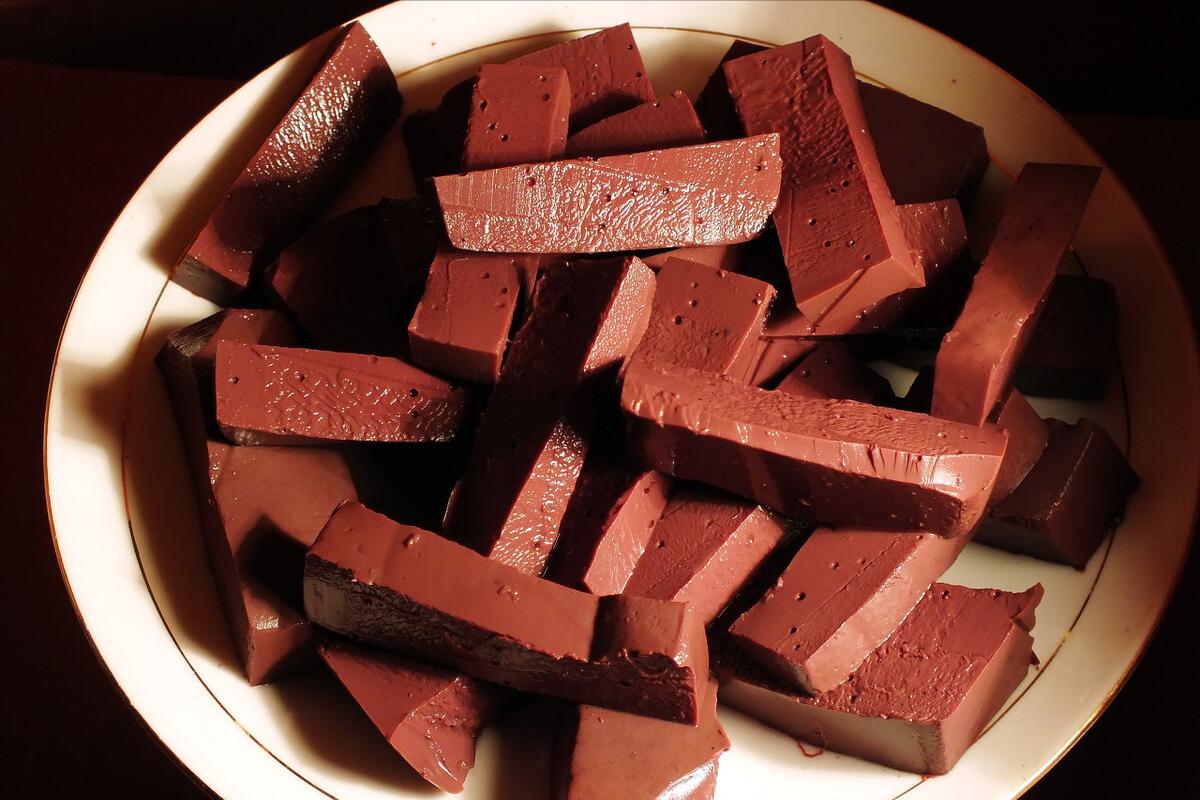 Stir-fried pork blood can't be cooked directly, the chef will teach you ...