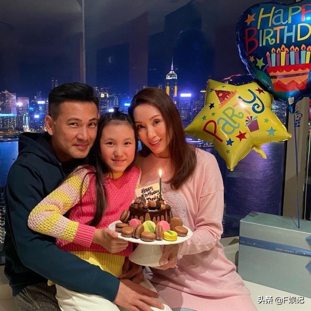 Lin Wenlong and Guo Keying were happy to celebrate her daughter's ...