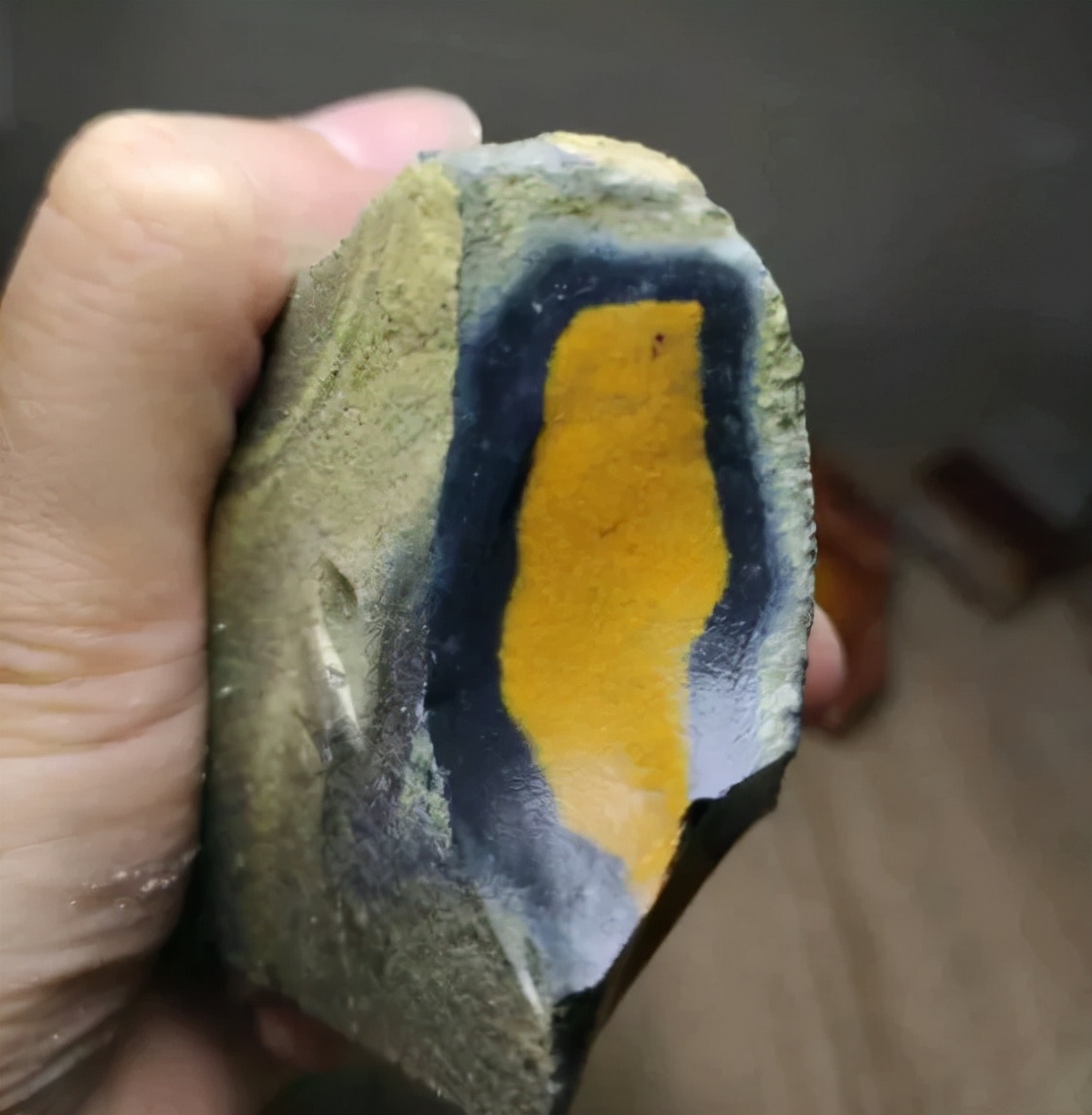 I picked up a few unknown stones and cut them open and was shocked. Who ...