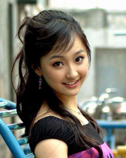 12 years after Yu Zhen and Fang Baini divorced, one married a young ...