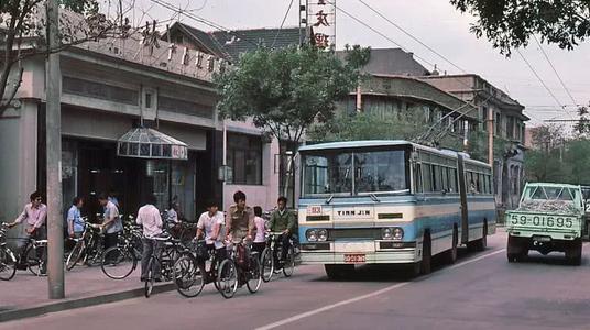 Old photos of Tianjin: 1985 urban architecture and street scenes, do ...