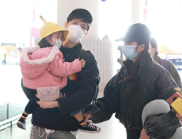 The frontal photo of Ying Er's 2-year-old daughter is exposed! Genetic ...