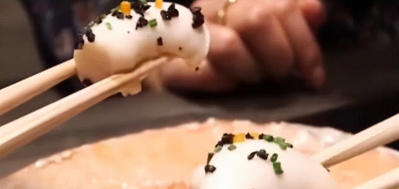 The Japanese are too fierce!Making puffer fish sperm into "sashimi" is ...
