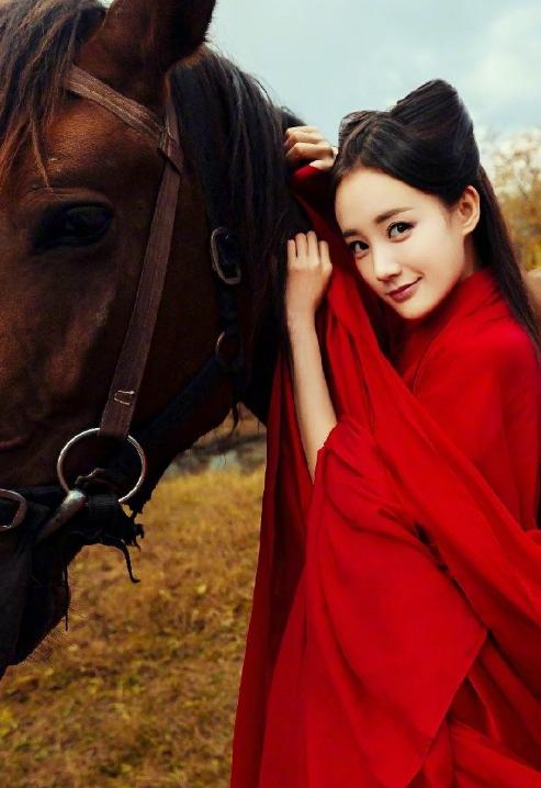 Li Tong guest-starred in Canglan Jue, resembling "Baguio", see who she ...