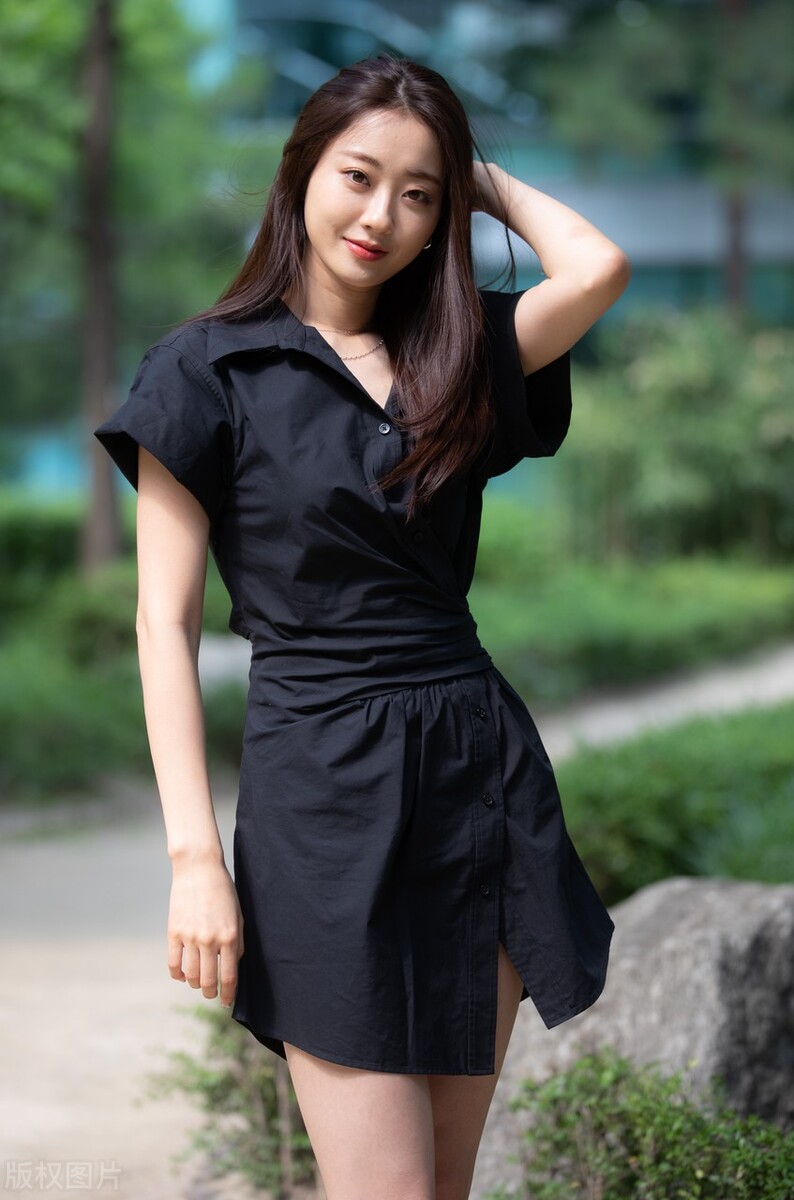Korean beauty singer Ji Li's photo shows her goddess style - iNEWS