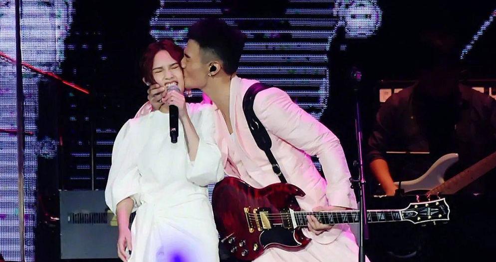 Rainie Yang returned to Beijing's home, but Li Ronghao went to stay in ...