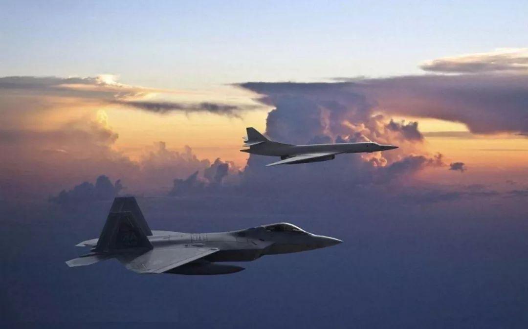 Tu-160's first flight is a coincidence? The combat effectiveness is so ...