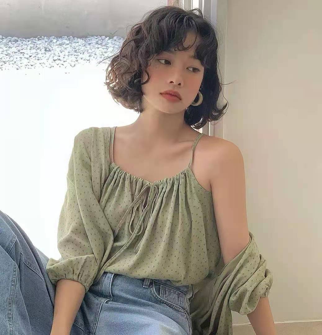 Don't cut the inner button silly, this year the "bobo curl" hairstyle ...