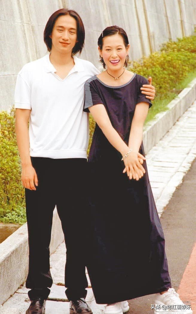 Huang Lei received a text message from the actress late at night: I ...