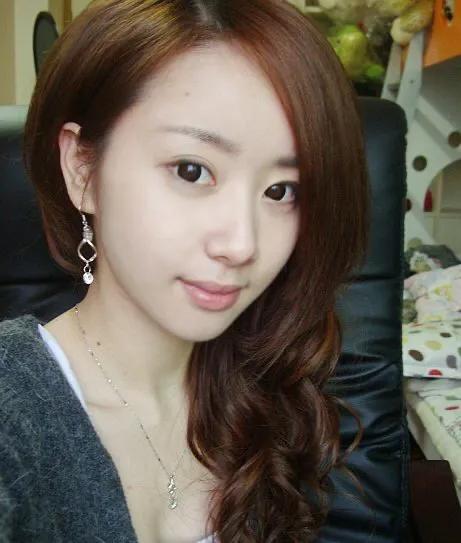 "First Generation Internet Red" Cheng Lin: Once a non-mainstream goddess, now she is a single ...